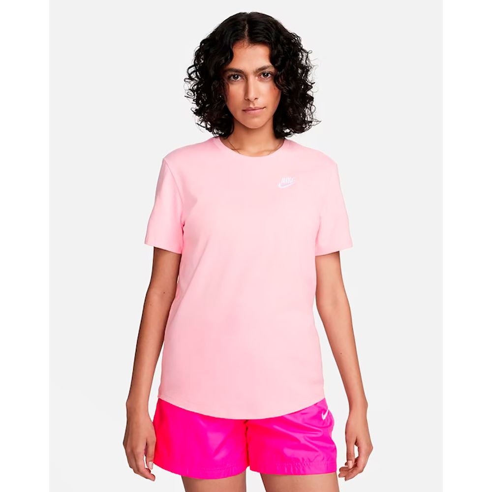 Camiseta Feminina Nike Sportswear Club Essentials - drastosa